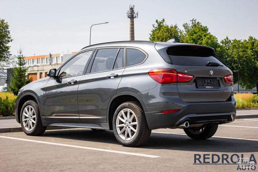 Grey BMW X1 2022 in Kaunas, with an engine capacity of 1.50 L and mileage of 177 thousand km for 16900 €, photo 7 on AUTOMOTO.COM.LV