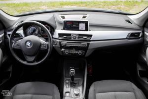 Grey BMW X1 2022 in Kaunas, with an engine capacity of 1.50 L and mileage of 177 thousand km for 16900 €, photo 9 on AUTOMOTO.COM.LV