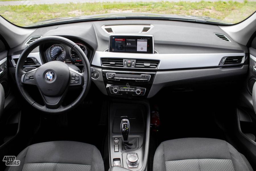 Grey BMW X1 2022 in Kaunas, with an engine capacity of 1.50 L and mileage of 177 thousand km for 16900 €, photo 9 on AUTOMOTO.COM.LV