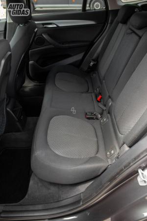 Grey BMW X1 2022 in Kaunas, with an engine capacity of 1.50 L and mileage of 177 thousand km for 16900 €, photo 13 on AUTOMOTO.COM.LV