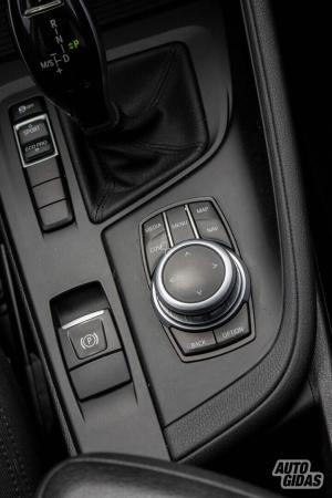 Grey BMW X1 2022 in Kaunas, with an engine capacity of 1.50 L and mileage of 177 thousand km for 16900 €, photo 18 on AUTOMOTO.COM.LV