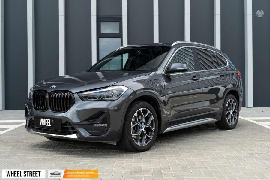 Pelēks BMW X1 2022 Viļņa, ar dzinēja tilpumu 1.50 L un nobraukumu 30 tūkst. km par 27000 €, foto 1 vietnē AUTOMOTO.COM.LV