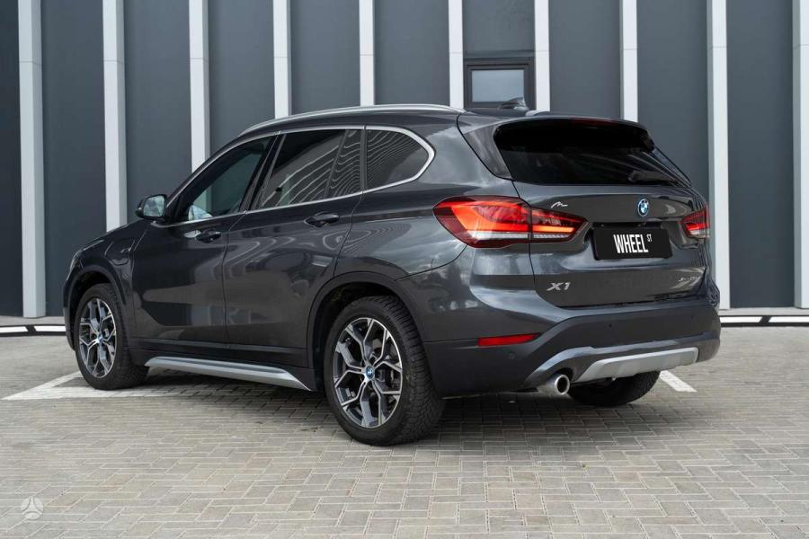 Pelēks BMW X1 2022 Viļņa, ar dzinēja tilpumu 1.50 L un nobraukumu 30 tūkst. km par 27000 €, foto 4 vietnē AUTOMOTO.COM.LV