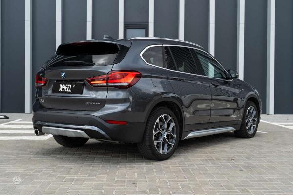 Pelēks BMW X1 2022 Viļņa, ar dzinēja tilpumu 1.50 L un nobraukumu 30 tūkst. km par 27000 €, foto 6 vietnē AUTOMOTO.COM.LV