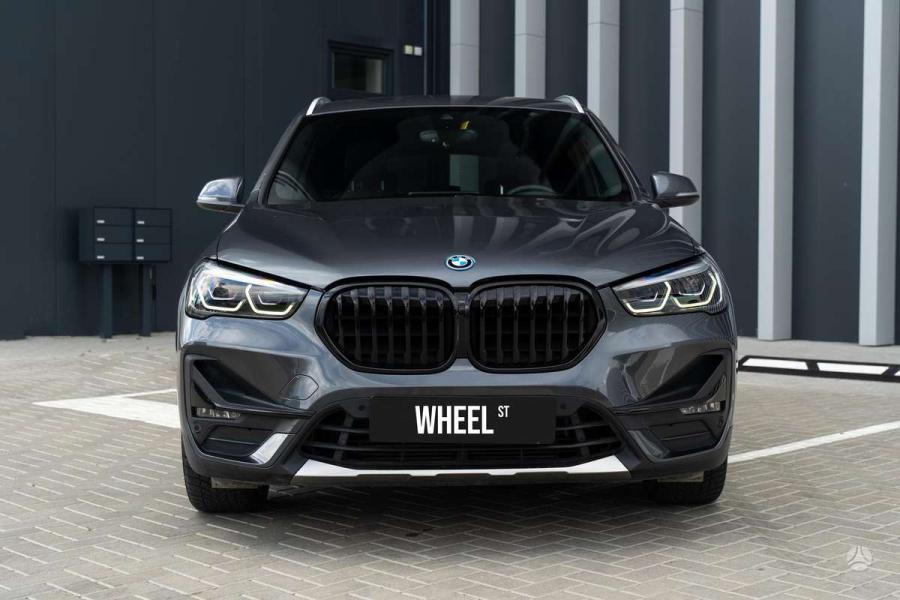 Pelēks BMW X1 2022 Viļņa, ar dzinēja tilpumu 1.50 L un nobraukumu 30 tūkst. km par 27000 €, foto 9 vietnē AUTOMOTO.COM.LV