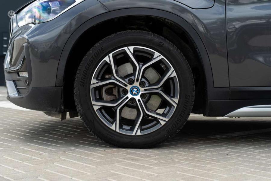 Pelēks BMW X1 2022 Viļņa, ar dzinēja tilpumu 1.50 L un nobraukumu 30 tūkst. km par 27000 €, foto 14 vietnē AUTOMOTO.COM.LV