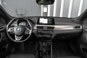 Pelēks BMW X1 2022 Viļņa, ar dzinēja tilpumu 1.50 L un nobraukumu 30 tūkst. km par 27000 €, foto 17 vietnē AUTOMOTO.COM.LV