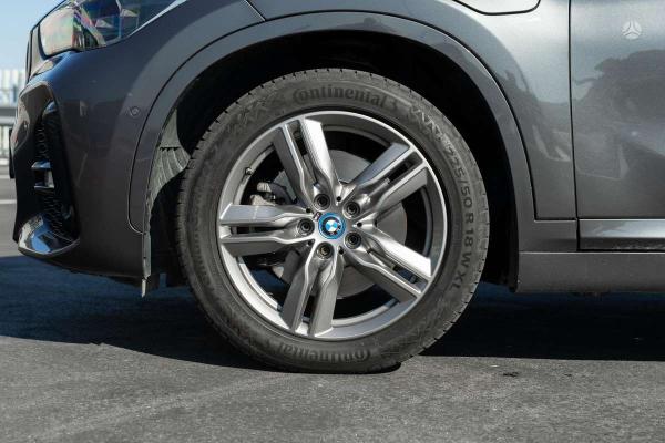 Pelēks BMW X1 2022 Viļņa, ar dzinēja tilpumu 1.50 L un nobraukumu 52 tūkst. km par 24950 €, foto 8 vietnē AUTOMOTO.COM.LV