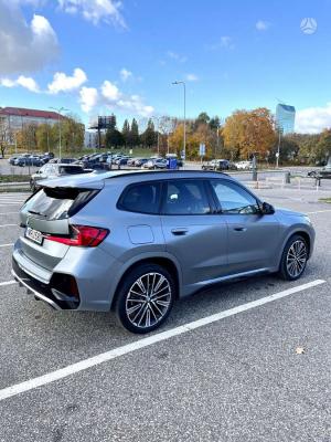 Pelēks BMW X1 2023 Kauņa, ar dzinēja tilpumu 2.00 L un nobraukumu 55 tūkst. km par 41000 €, foto 4 vietnē AUTOMOTO.COM.LV
