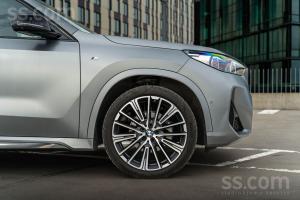 Pelēks BMW X1 2023 Tallina, ar dzinēja tilpumu 2.00 L un nobraukumu 58 tūkst. km par 40000 €, foto 4 vietnē AUTOMOTO.COM.LV