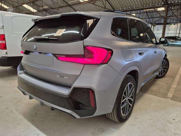 Grey BMW X1 2023 in Vilnius, with an engine capacity of 1.50 L and mileage of 16 thousand km for 39920 €, photo 2 on AUTOMOTO.COM.LV