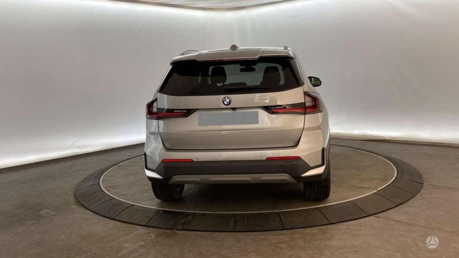 Grey BMW X1 2023 in Vilnius, with an engine capacity of 1.50 L and mileage of 114 thousand km for 26140 €, photo 8 on AUTOMOTO.COM.LV