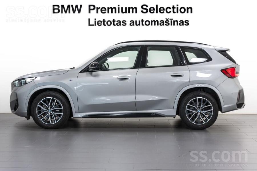 Pelēks BMW X1 2023 Rīga, ar dzinēja tilpumu 1.50 L un nobraukumu 34 tūkst. km par 34500 €, foto 3 vietnē AUTOMOTO.COM.LV