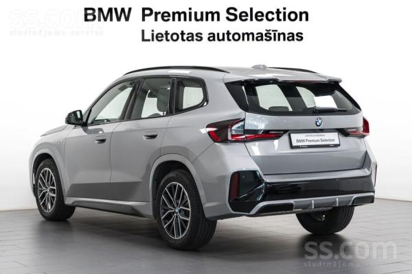 Pelēks BMW X1 2023 Rīga, ar dzinēja tilpumu 1.50 L un nobraukumu 34 tūkst. km par 34500 €, foto 3 vietnē AUTOMOTO.COM.LV