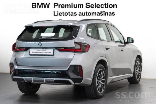 Pelēks BMW X1 2023 Rīga, ar dzinēja tilpumu 1.50 L un nobraukumu 34 tūkst. km par 34500 €, foto 4 vietnē AUTOMOTO.COM.LV