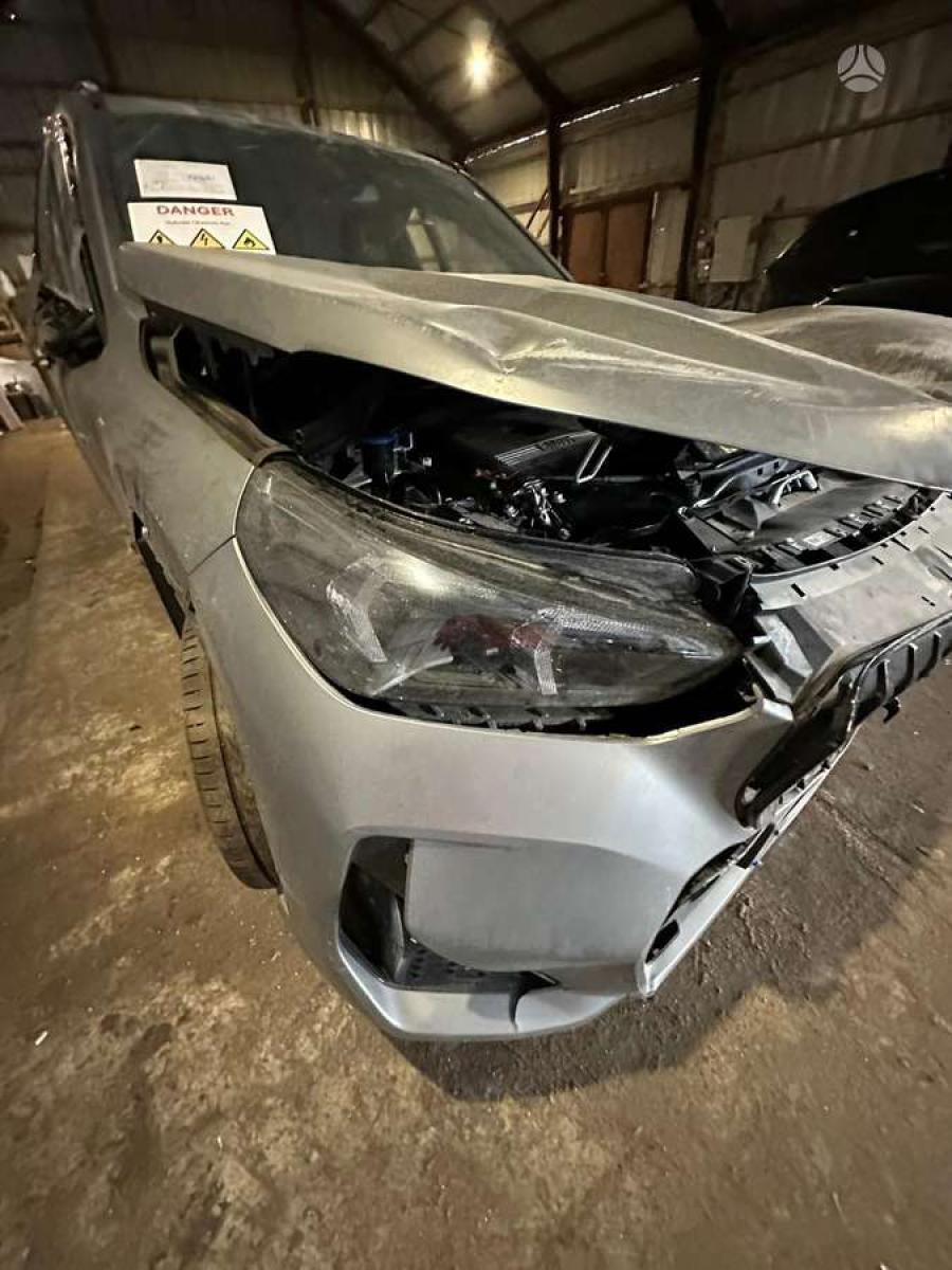Pelēks BMW X1 2024 Klaipėda, ar dzinēja tilpumu 1.50 L un nobraukumu 8 tūkst. km par 9900 €, foto 3 vietnē AUTOMOTO.COM.LV