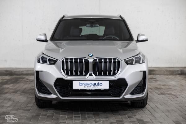 Grey BMW X1 2025 in Vilnius, with an engine capacity of 1.50 L and mileage of 19 thousand km for 39991 €, photo 2 on AUTOMOTO.COM.LV