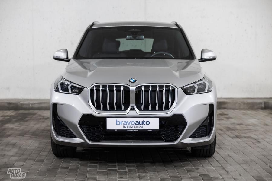 Grey BMW X1 2025 in Vilnius, with an engine capacity of 1.50 L and mileage of 19 thousand km for 39991 €, photo 3 on AUTOMOTO.COM.LV