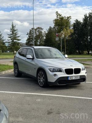 Pelēks BMW X1 2009 Rīga, ar dzinēja tilpumu 2.00 L un nobraukumu 413 tūkst. km par 6995 €, foto 4 vietnē AUTOMOTO.COM.LV