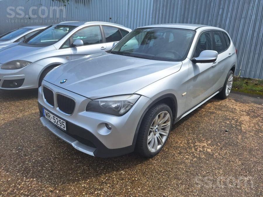 Pelēks BMW X1 2010 Jelgava, ar dzinēja tilpumu 2.00 L un nobraukumu 279 tūkst. km par 3999 €, foto 4 vietnē AUTOMOTO.COM.LV