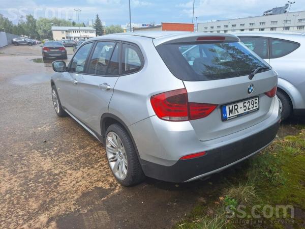 Серый БМВ Х1 2010 в Елгава, объемом двигателя 2.00 л и пробегом 279 тыс. км за 3999 €, фото 5 на AUTOMOTO.COM.LV