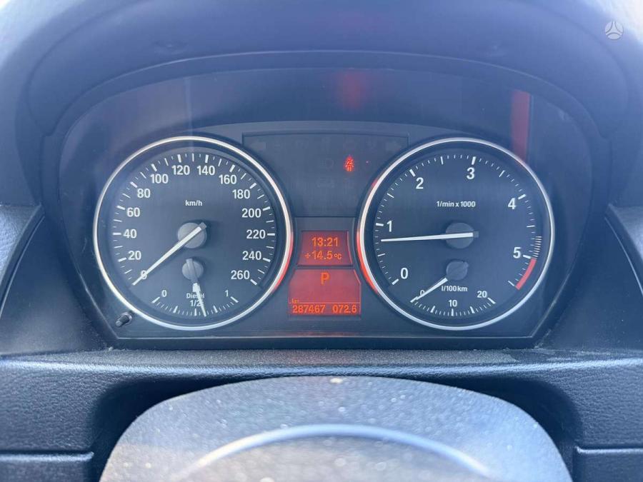Grey BMW X1 2011 in Taurage, with an engine capacity of 2.00 L and mileage of 287 thousand km for 5150 €, photo 25 on AUTOMOTO.COM.LV