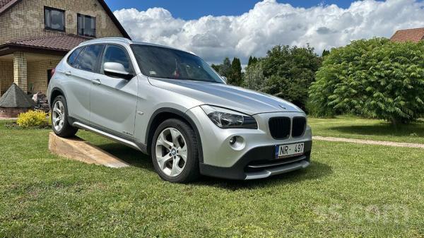 Pelēks BMW X1 2012 Jelgava, ar dzinēja tilpumu 2.00 L un nobraukumu 284 tūkst. km par 7500 €, foto 1 vietnē AUTOMOTO.COM.LV