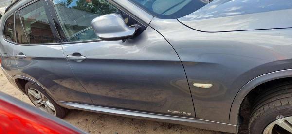 Grey BMW X1 2012 in Prienai, with an engine capacity of 2.00 L and mileage of 150 thousand km for 3250 €, photo 2 on AUTOMOTO.COM.LV