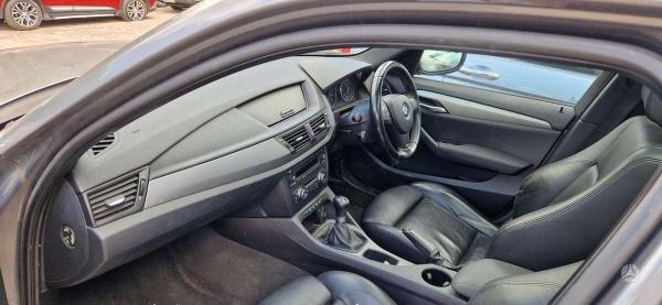 Grey BMW X1 2012 in Prienai, with an engine capacity of 2.00 L and mileage of 150 thousand km for 3250 €, photo 8 on AUTOMOTO.COM.LV