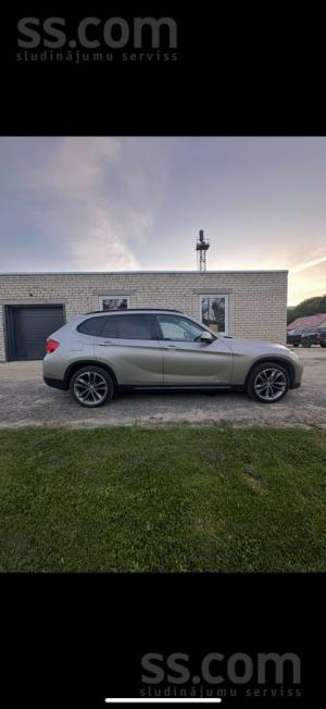 Grey BMW X1 2012 in Liepaja, with an engine capacity of 2.00 L and mileage of 293 thousand km for 7200 €, photo 9 on AUTOMOTO.COM.LV