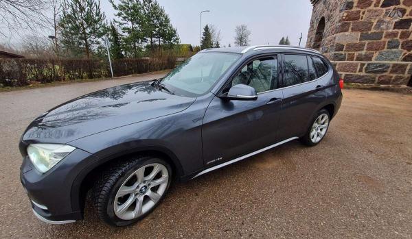 Grey BMW X1 2014 in Vilnius, with an engine capacity of 2.00 L and mileage of 199 thousand km for 10200 €, photo 2 on AUTOMOTO.COM.LV