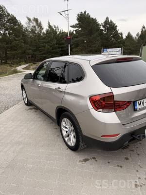 Grey BMW X1 2014 in Liepaja, with an engine capacity of 2.00 L and mileage of 215 thousand km for 9800 €, photo 4 on AUTOMOTO.COM.LV