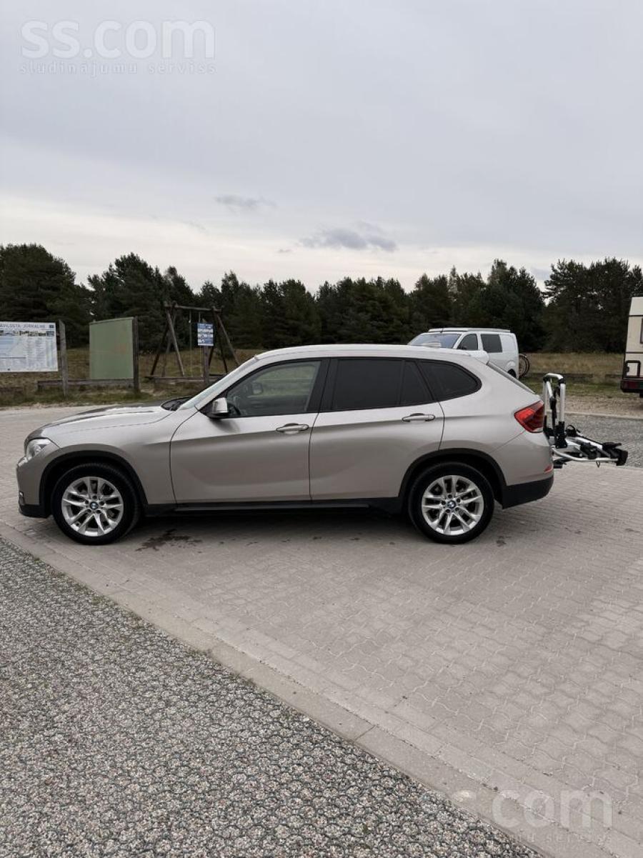 Grey BMW X1 2014 in Liepaja, with an engine capacity of 2.00 L and mileage of 215 thousand km for 9800 €, photo 5 on AUTOMOTO.COM.LV