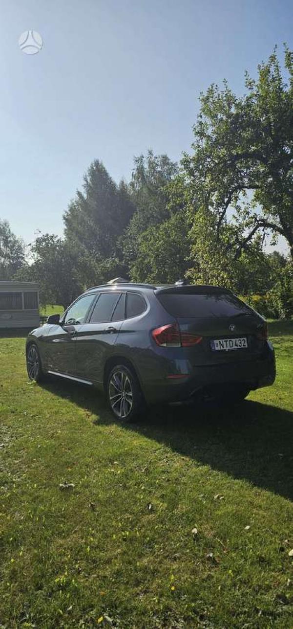 БМВ Х1 2015 в Вильнюс на AUTOMOTO.COM.LV Серый БМВ Х1 2015 в Вильнюс, объемом двигателя 2.00 л и пробегом 119 тыс. км за 14000 €, фото 3 на AUTOMOTO.COM.LV