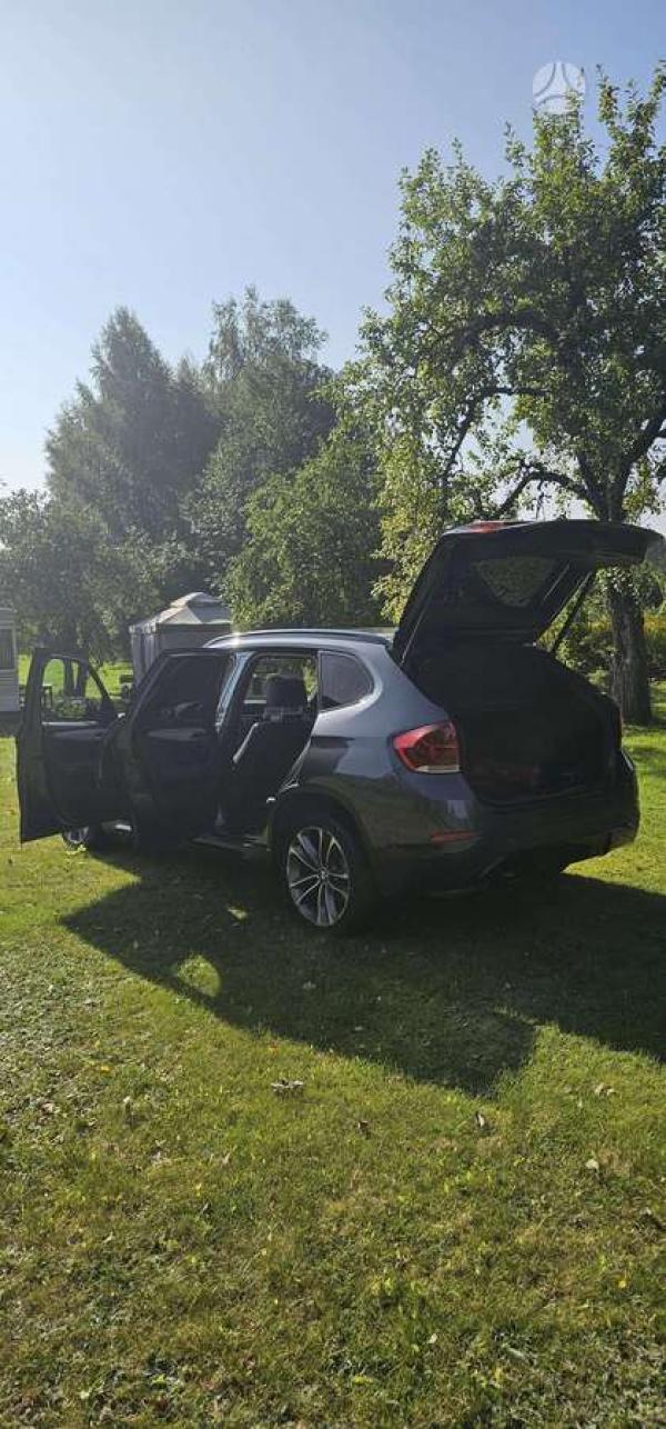 БМВ Х1 2015 в Вильнюс на AUTOMOTO.COM.LV Серый БМВ Х1 2015 в Вильнюс, объемом двигателя 2.00 л и пробегом 119 тыс. км за 14000 €, фото 5 на AUTOMOTO.COM.LV