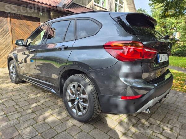 Pelēks BMW X1 2016 Rīga, ar dzinēja tilpumu 2.00 L un nobraukumu 160 tūkst. km par 13600 €, foto 4 vietnē AUTOMOTO.COM.LV