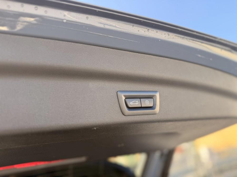 Grey BMW X1 2023 in Riga, with an engine capacity of 0.10 L and mileage of 26 thousand km for 35900 €, photo 5 on AUTOMOTO.COM.LV