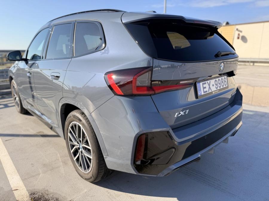Grey BMW X1 2023 in Riga, with an engine capacity of 0.10 L and mileage of 26 thousand km for 35900 €, photo 7 on AUTOMOTO.COM.LV