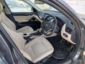 Pelēks BMW X1 2014 Alīta, ar dzinēja tilpumu 2.00 L un nobraukumu 260 tūkst. km par 3700 €, foto 10 vietnē AUTOMOTO.COM.LV