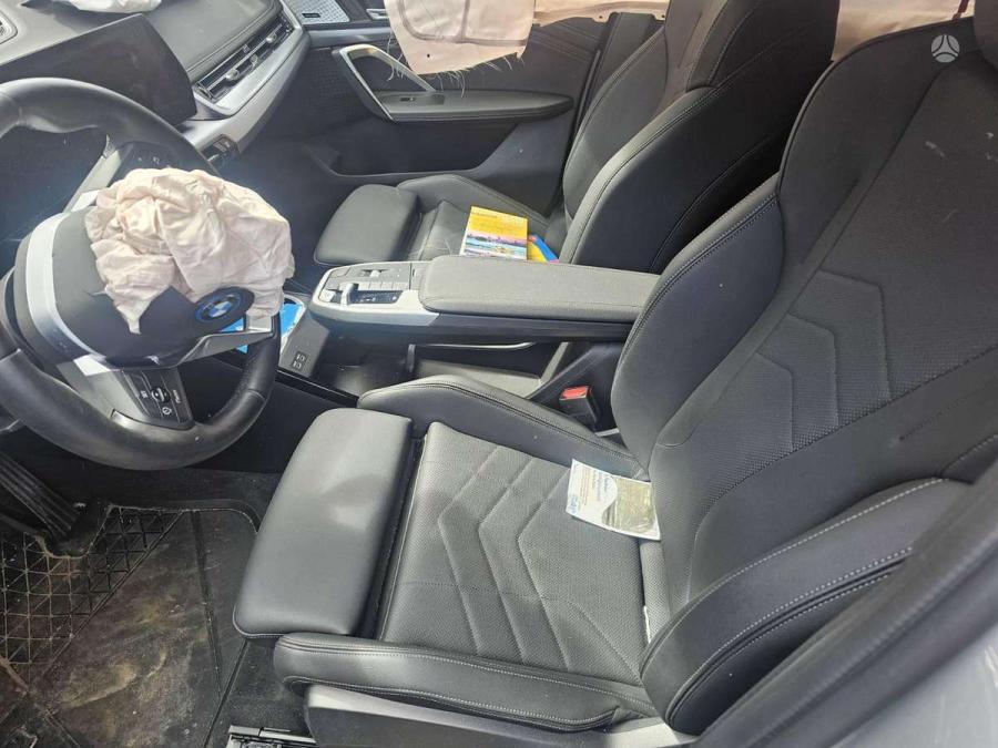 Grey BMW X1 2023 in Vilkaviskis, with an engine capacity of 0.00 L and mileage of 13 thousand km for 14900 €, photo 6 on AUTOMOTO.COM.LV