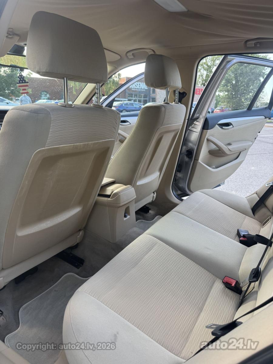 Pelēks BMW X1 2011 Tallina, ar dzinēja tilpumu 2.00 L un nobraukumu 317 tūkst. km par 5399 €, foto 9 vietnē AUTOMOTO.COM.LV