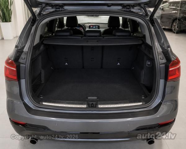 Grey BMW X1 2019 in Tallinn, with an engine capacity of 2.00 L and mileage of 70 thousand km for 24900 €, photo 3 on AUTOMOTO.COM.LV