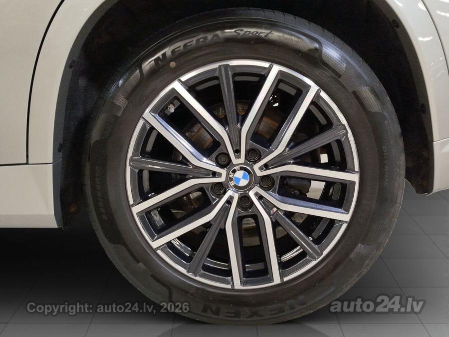 Pelēks BMW X1 2023 Tallina, ar dzinēja tilpumu 1.50 L un nobraukumu 90 tūkst. km par 32990 €, foto 8 vietnē AUTOMOTO.COM.LV