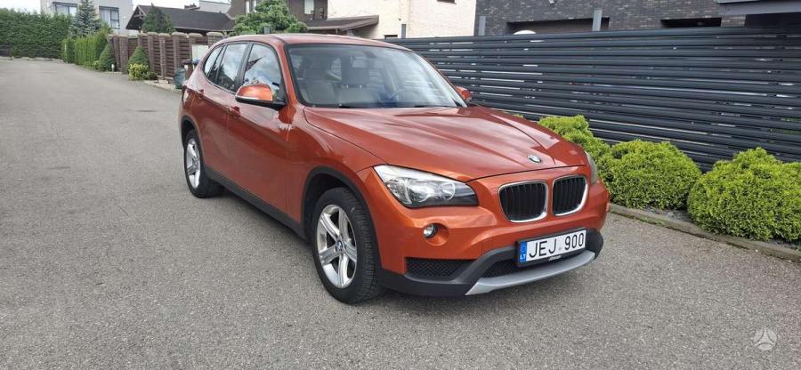 Orange BMW X1 2012 in Vilnius, with an engine capacity of 2.00 L and mileage of 163 thousand km for 5900 €, photo 4 on AUTOMOTO.COM.LV