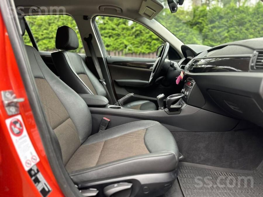 Oranžs BMW X1 2013 Rīga, ar dzinēja tilpumu 2.00 L un nobraukumu 284 tūkst. km par 7950 €, foto 21 vietnē AUTOMOTO.COM.LV