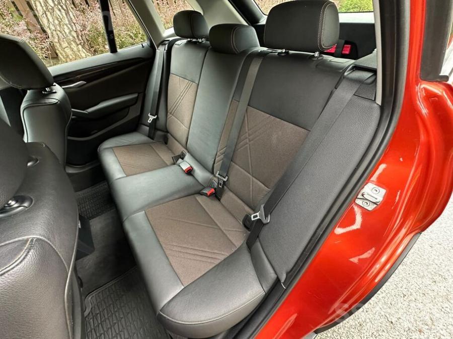 Oranžs BMW X1 2013 Rīga, ar dzinēja tilpumu 2.00 L un nobraukumu 284 tūkst. km par 7950 €, foto 26 vietnē AUTOMOTO.COM.LV