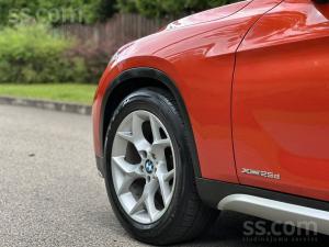Oranžs BMW X1 2013 Rīga, ar dzinēja tilpumu 2.00 L un nobraukumu 284 tūkst. km par 7950 €, foto 33 vietnē AUTOMOTO.COM.LV