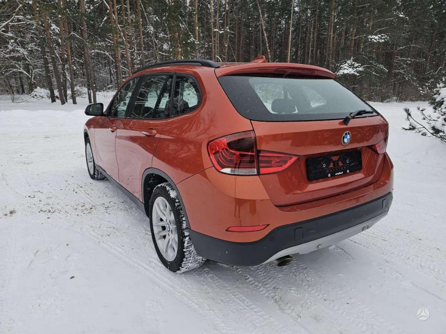 Orange BMW X1 2014 in Ukmerge, with an engine capacity of 2.00 L and mileage of 237 thousand km for 7500 €, photo 7 on AUTOMOTO.COM.LV