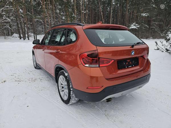 Orange BMW X1 2014 in Ukmerge, with an engine capacity of 2.00 L and mileage of 237 thousand km for 6999 €, photo 5 on AUTOMOTO.COM.LV