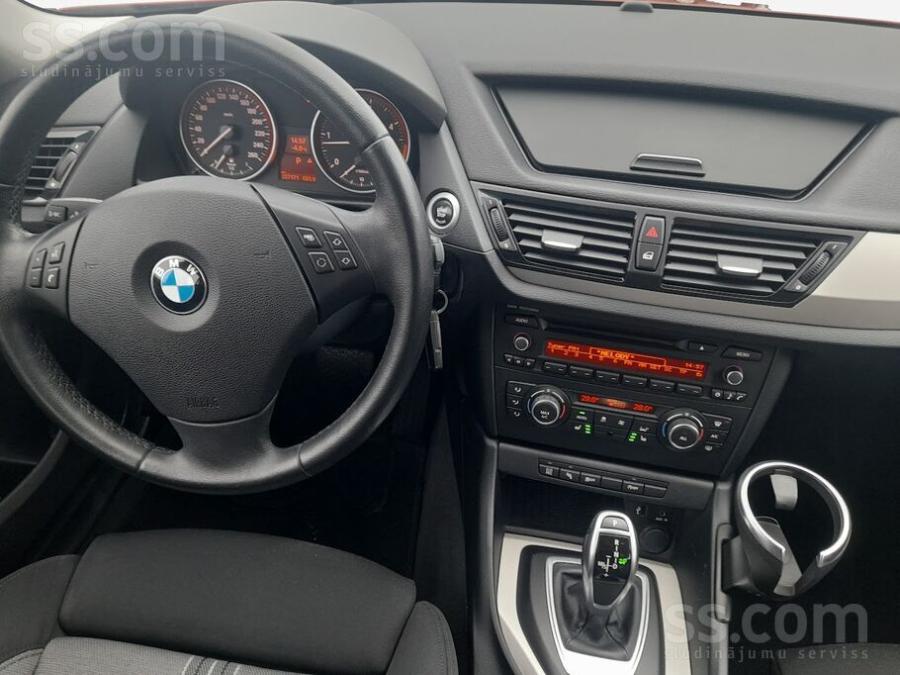 Orange BMW X1 2014 in Riga, with an engine capacity of 2.00 L and mileage of 237 thousand km for 9300 €, photo 13 on AUTOMOTO.COM.LV